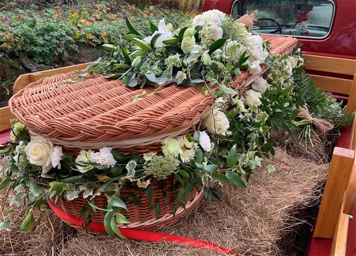 Coffin Garland - Funerals | Jem’s Floral Studio