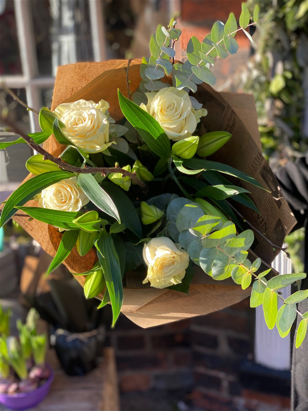 A Florist in Macclesfield Prestbury | Prestbury Flowers | Same-Day ...