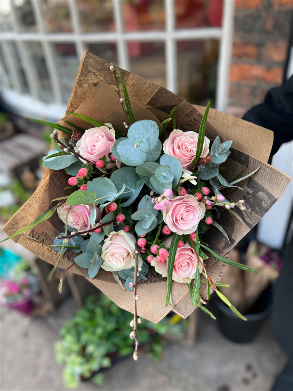 A Florist in Macclesfield Prestbury | Prestbury Flowers | Same-Day ...