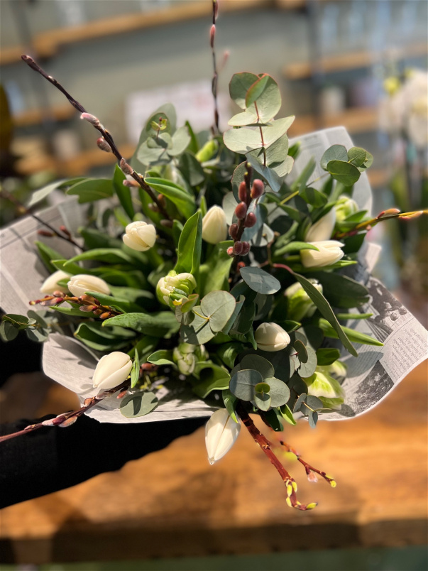 A Florist in Macclesfield Prestbury | Prestbury Flowers | Same-Day ...