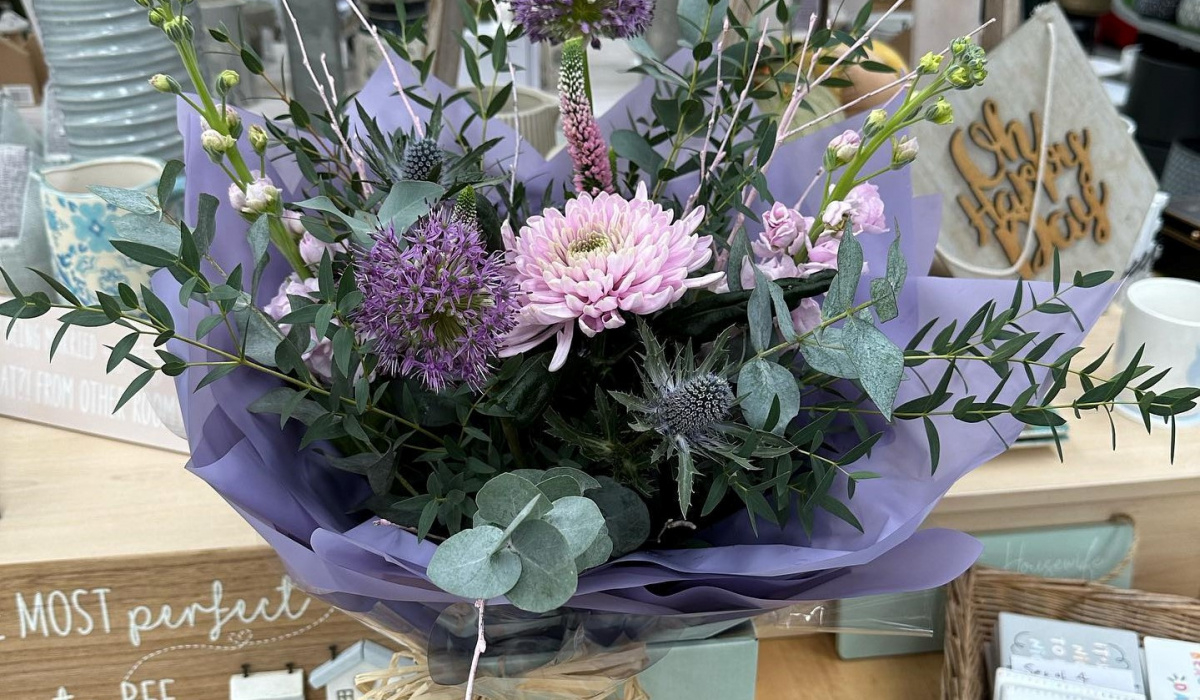 A Florist in Tenby Saundersfoot Narberth | Sandyhill florist | Same-Day ...