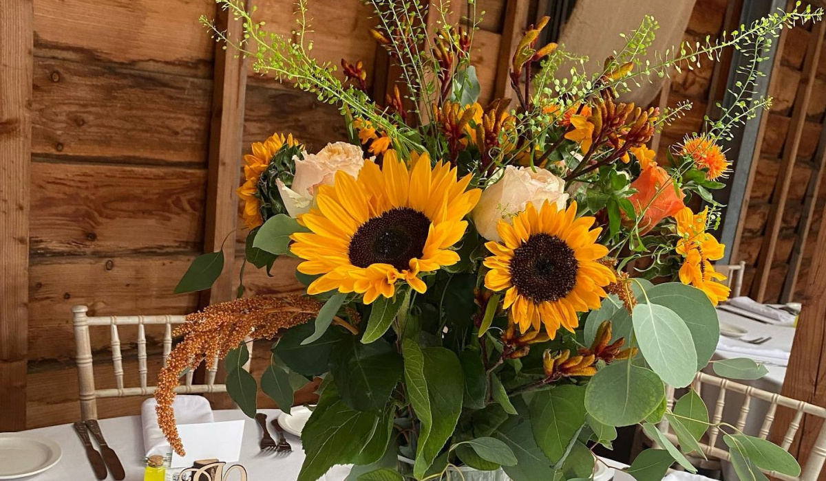 A Florist in Tenby Saundersfoot Narberth | Sandyhill florist | Same-Day ...