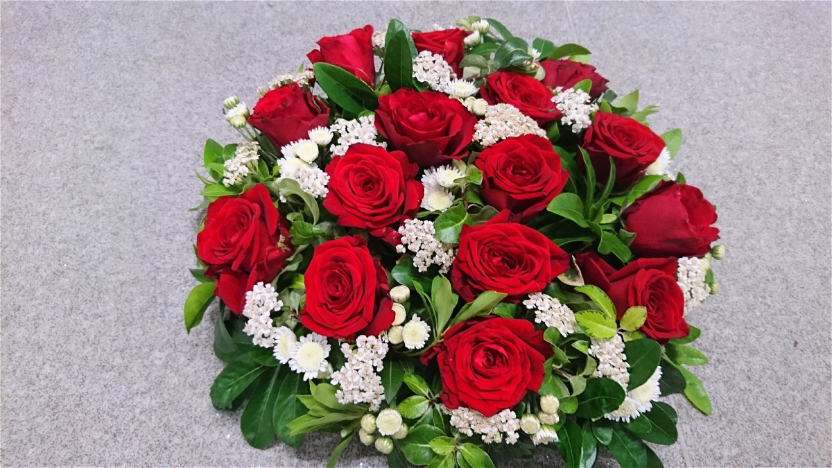 Rose posy pad - Posys | First Class Floristry Limited