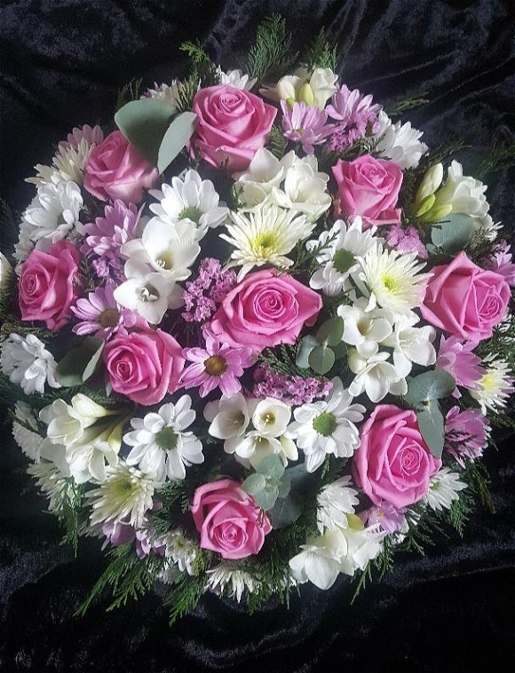Multi Posy Pad - Arrangements | Eleganza Florist