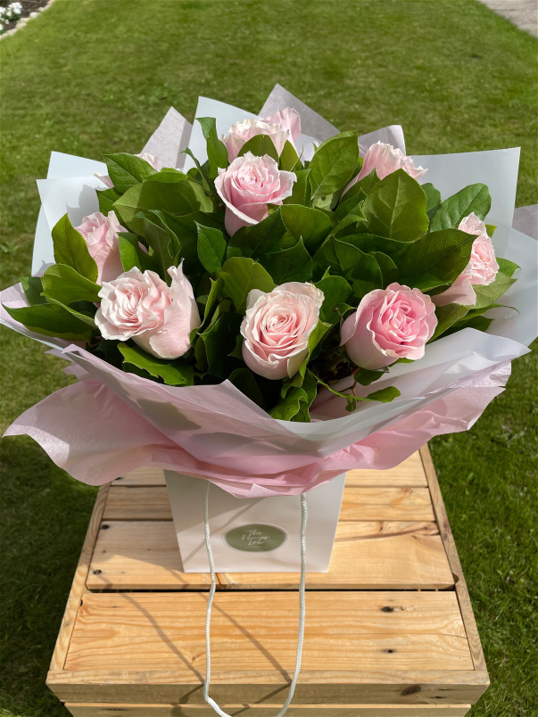 A Luxury Florist in Manchester and surrounding areas - The Flower Lab ...